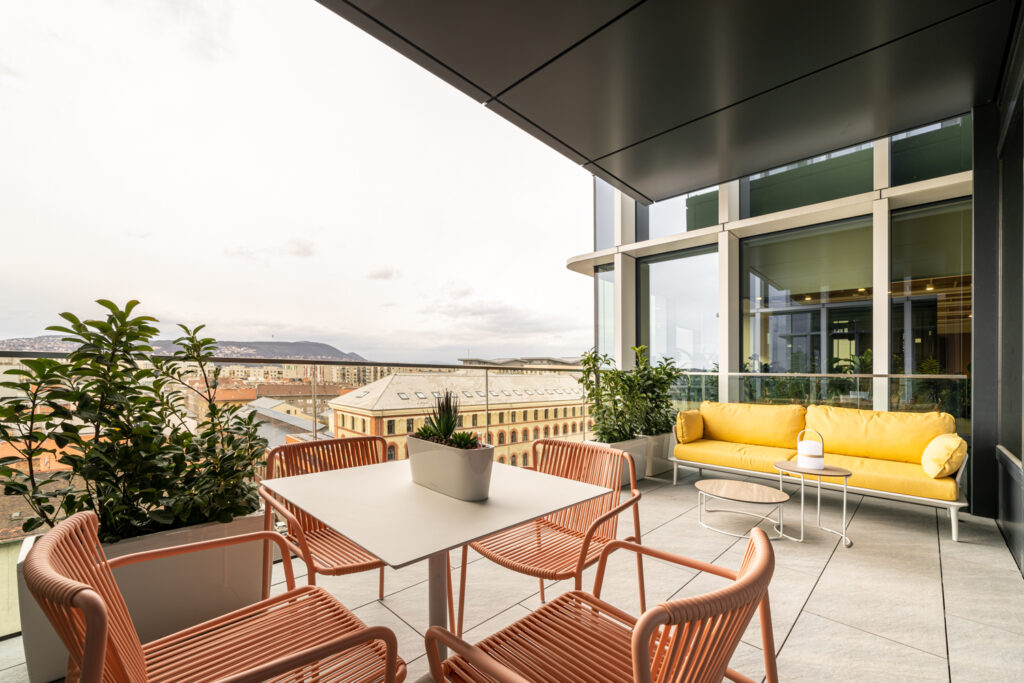 COLONNADE - Fitout